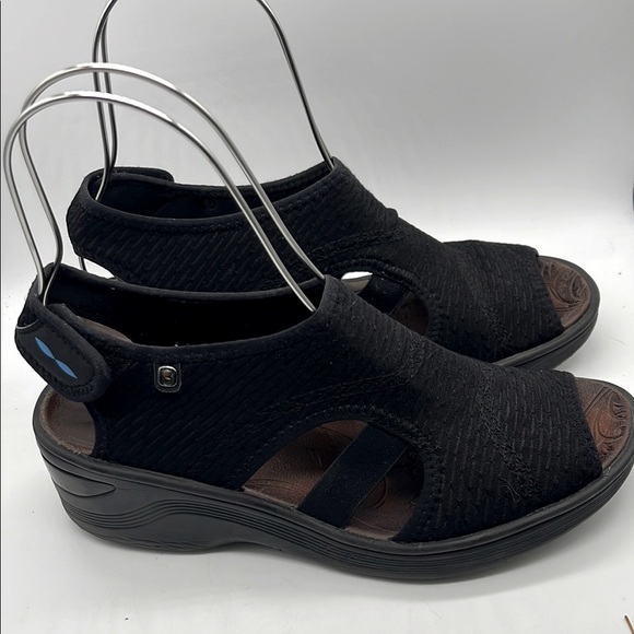Bzees | Shoes | Bzees Comfort Sandals Sz 85 Black Low Wedge | Poshmark